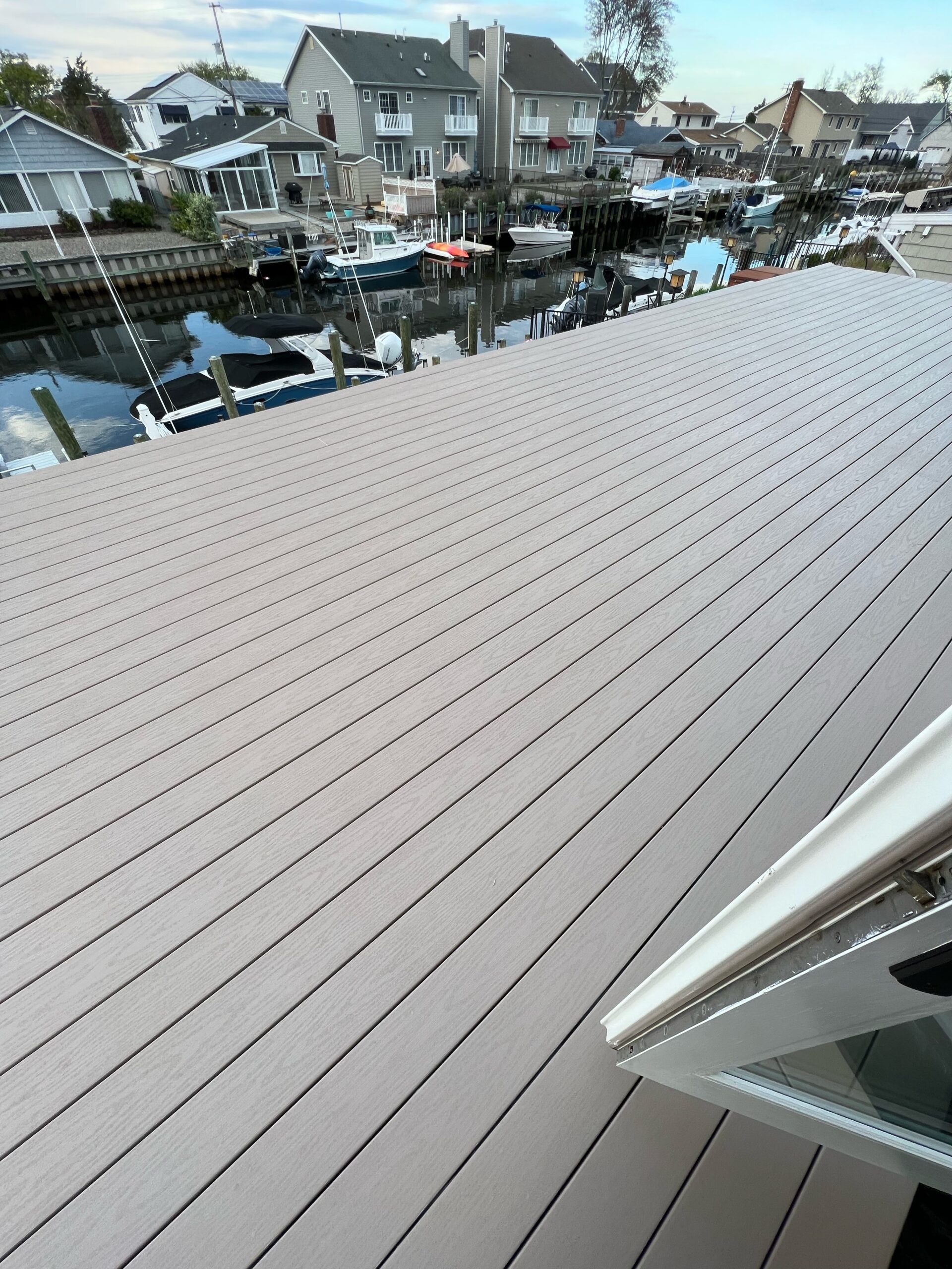 Does Composite Decking Expand and Contract? - Trex Seal